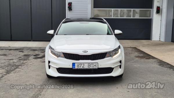 White Kia Optima 2017 in Tallinn, with an engine capacity of 1.70 L and mileage of 150 thousand km for 10000 €, photo 5 on AUTOMOTO.COM.LV