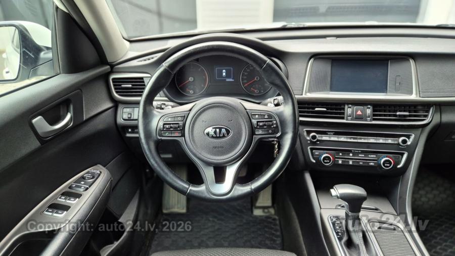 White Kia Optima 2017 in Tallinn, with an engine capacity of 1.70 L and mileage of 150 thousand km for 10000 €, photo 12 on AUTOMOTO.COM.LV