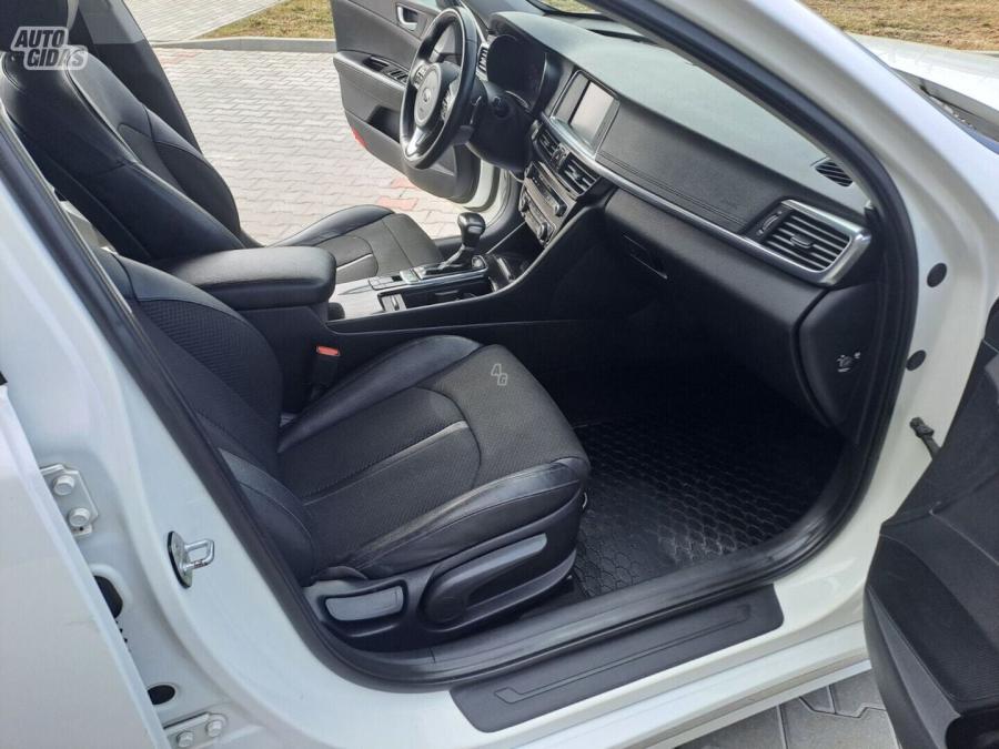 Balts Kia Optima 2017 Šauļi, ar dzinēja tilpumu 1.70 L un nobraukumu 230 tūkst. km par 9300 €, foto 17 vietnē AUTOMOTO.COM.LV