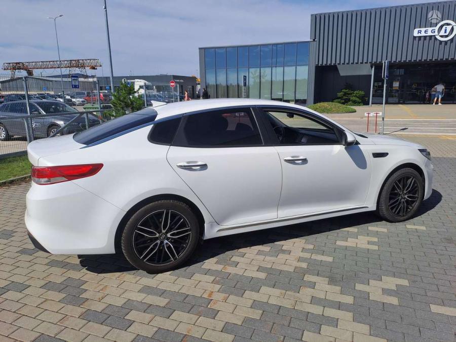 Balts Kia Optima 2017 Šauļi, ar dzinēja tilpumu 1.70 L un nobraukumu 230 tūkst. km par 8300 €, foto 11 vietnē AUTOMOTO.COM.LV