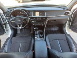 Balts Kia Optima 2017 Šauļi, ar dzinēja tilpumu 1.70 L un nobraukumu 230 tūkst. km par 8300 €, foto 13 vietnē AUTOMOTO.COM.LV