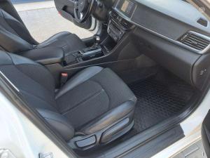Balts Kia Optima 2017 Šauļi, ar dzinēja tilpumu 1.70 L un nobraukumu 230 tūkst. km par 8300 €, foto 14 vietnē AUTOMOTO.COM.LV
