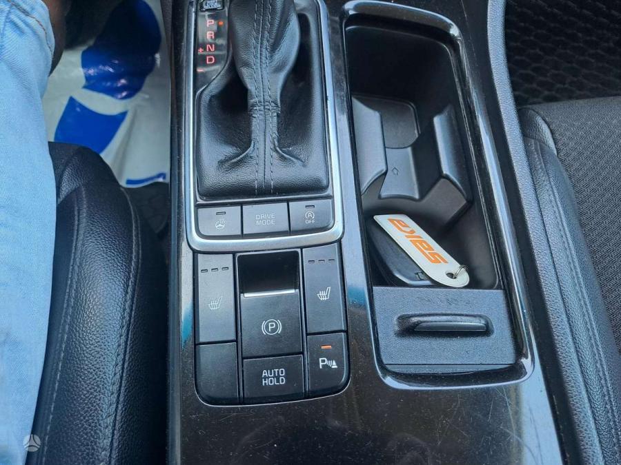 Balts Kia Optima 2017 Šauļi, ar dzinēja tilpumu 1.70 L un nobraukumu 230 tūkst. km par 8300 €, foto 19 vietnē AUTOMOTO.COM.LV