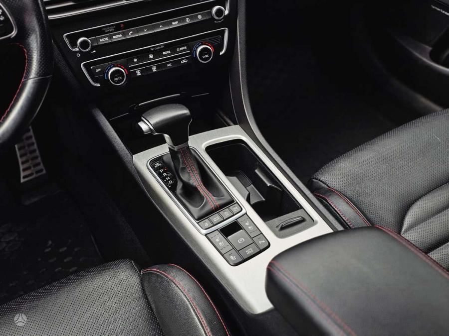Balts Kia Optima 2016 Rokiškis, ar dzinēja tilpumu 1.69 L un nobraukumu 165 tūkst. km par 7950 €, foto 23 vietnē AUTOMOTO.COM.LV