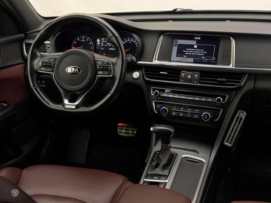 White Kia Optima 2016 in Vilnius, with an engine capacity of 2.00 L and mileage of 144 thousand km for 10850 €, photo 18 on AUTOMOTO.COM.LV