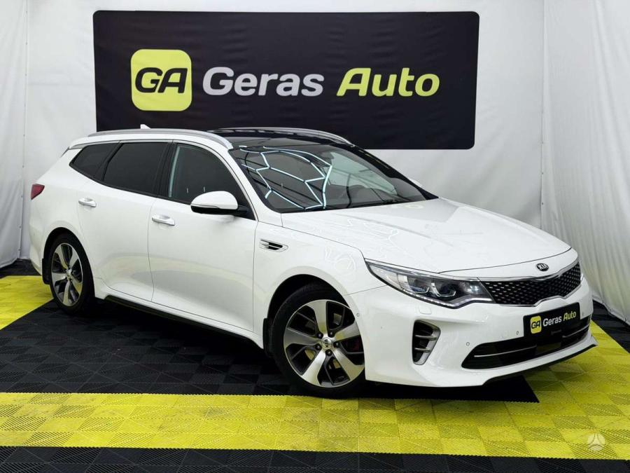 White Kia Optima 2016 in Vilnius, with an engine capacity of 2.00 L and mileage of 144 thousand km for 10850 €, photo 4 on AUTOMOTO.COM.LV