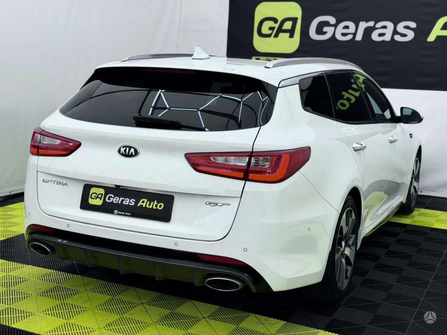 White Kia Optima 2016 in Vilnius, with an engine capacity of 2.00 L and mileage of 144 thousand km for 10850 €, photo 7 on AUTOMOTO.COM.LV