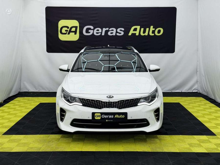White Kia Optima 2016 in Vilnius, with an engine capacity of 2.00 L and mileage of 144 thousand km for 10850 €, photo 8 on AUTOMOTO.COM.LV