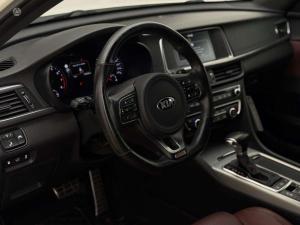 White Kia Optima 2016 in Vilnius, with an engine capacity of 2.00 L and mileage of 144 thousand km for 10850 €, photo 10 on AUTOMOTO.COM.LV