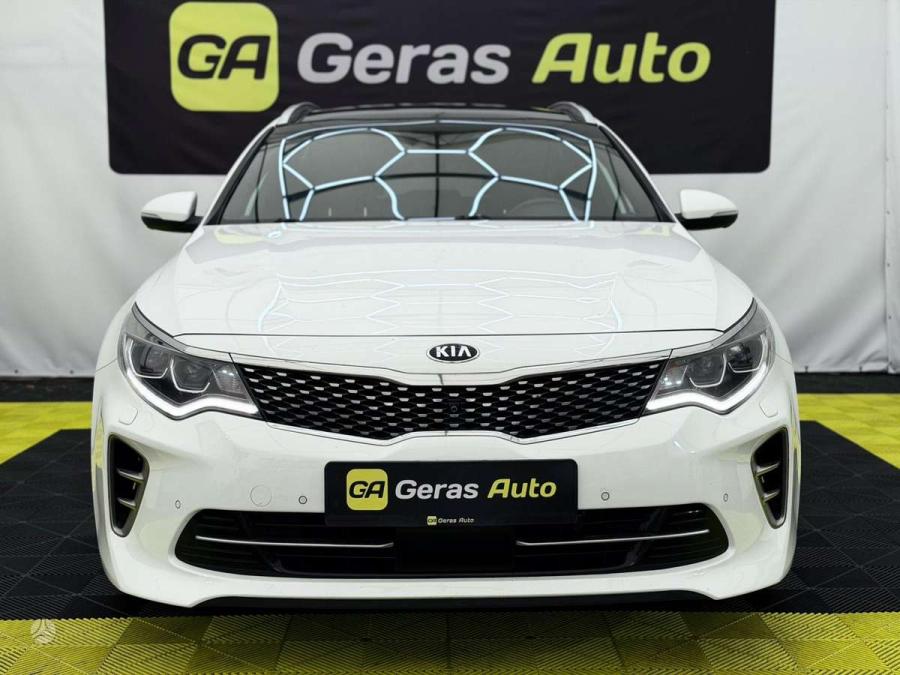 White Kia Optima 2016 in Vilnius, with an engine capacity of 2.00 L and mileage of 144 thousand km for 10800 €, photo 3 on AUTOMOTO.COM.LV