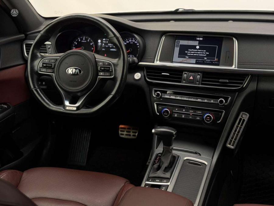 White Kia Optima 2016 in Vilnius, with an engine capacity of 2.00 L and mileage of 144 thousand km for 10800 €, photo 18 on AUTOMOTO.COM.LV