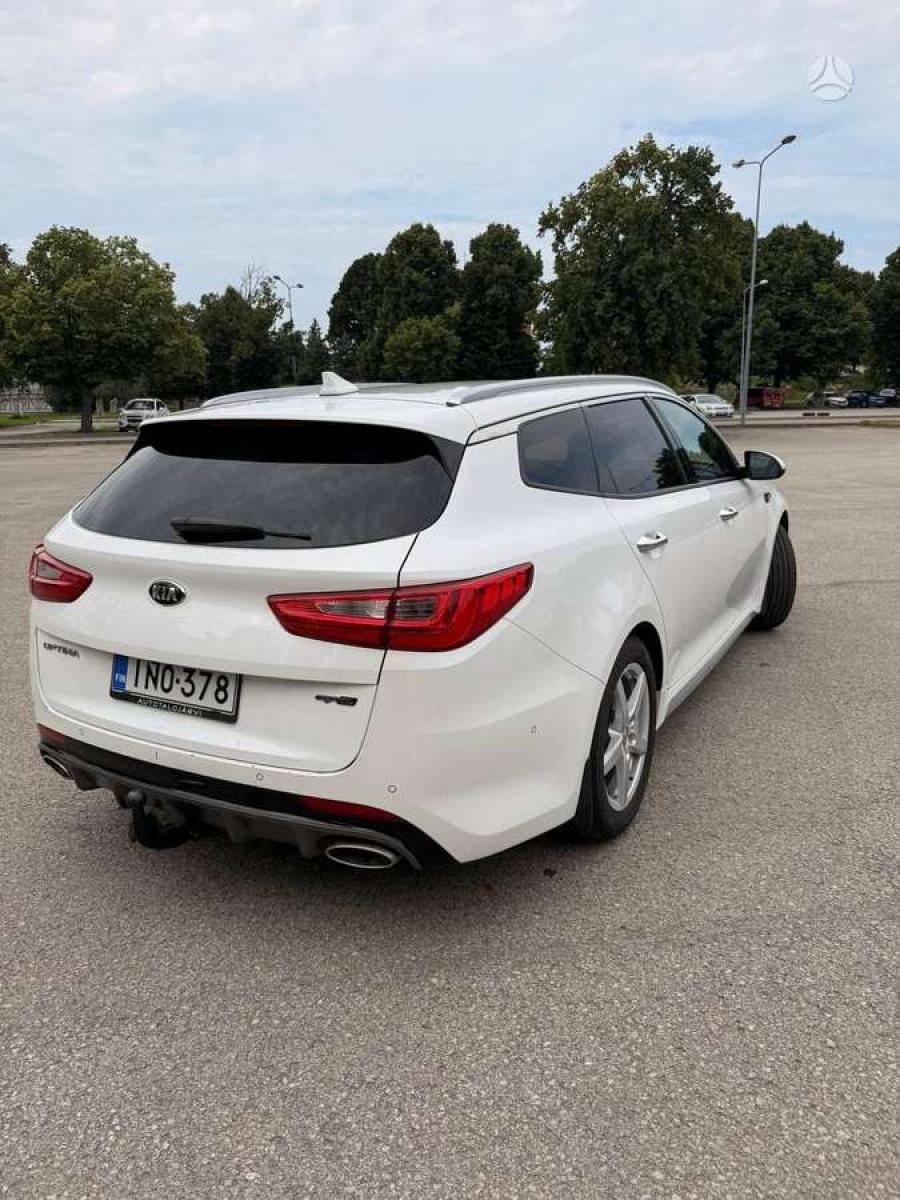 White Kia Optima 2017 in Klaipeda, with an engine capacity of 1.69 L and mileage of 269 thousand km for 5250 €, photo 8 on AUTOMOTO.COM.LV