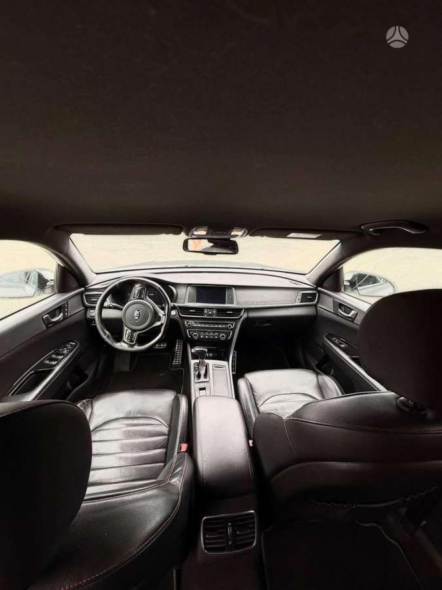 White Kia Optima 2017 in Klaipeda, with an engine capacity of 1.69 L and mileage of 269 thousand km for 5250 €, photo 9 on AUTOMOTO.COM.LV