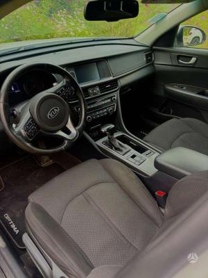 Balts Kia Optima 2018 Alīta, ar dzinēja tilpumu 1.69 L un nobraukumu 270 tūkst. km par 5999 €, foto 8 vietnē AUTOMOTO.COM.LV