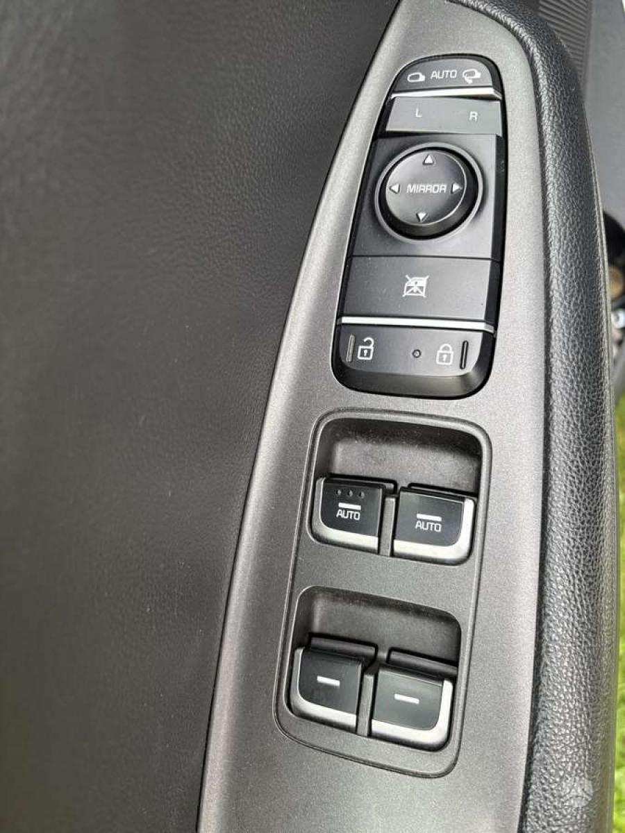 Balts Kia Optima 2018 Alīta, ar dzinēja tilpumu 1.69 L un nobraukumu 270 tūkst. km par 5999 €, foto 13 vietnē AUTOMOTO.COM.LV