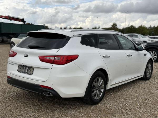 White Kia Optima 2019 in Siauliai, with an engine capacity of 1.60 L and mileage of 259 thousand km for 8200 €, photo 5 on AUTOMOTO.COM.LV