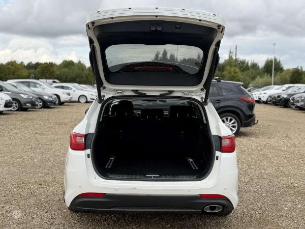 White Kia Optima 2019 in Siauliai, with an engine capacity of 1.60 L and mileage of 259 thousand km for 8200 €, photo 7 on AUTOMOTO.COM.LV