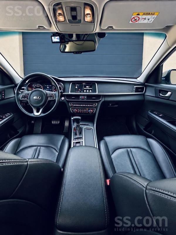 White Kia Optima 2019 in Riga, with an engine capacity of 2.00 L and mileage of 210 thousand km for 12390 €, photo 5 on AUTOMOTO.COM.LV