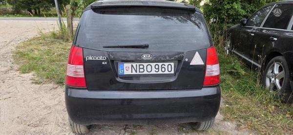 Black Kia Picanto 2006 in Vilnius, with an engine capacity of 1.09 L and mileage of 150 thousand km for 430 €, photo 4 on AUTOMOTO.COM.LV