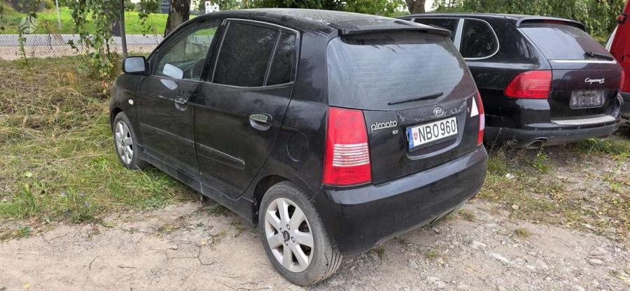 Black Kia Picanto 2006 in Vilnius, with an engine capacity of 1.09 L and mileage of 150 thousand km for 430 €, photo 6 on AUTOMOTO.COM.LV