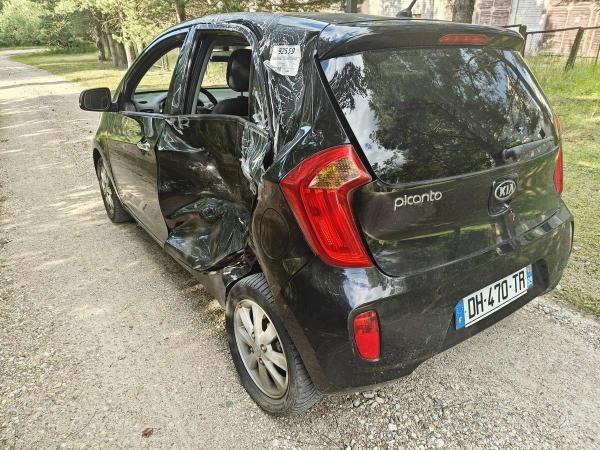 Melns Kia Picanto 2014 Anykščiai, ar dzinēja tilpumu 1.25 L un nobraukumu 114 tūkst. km par 1650 €, foto 3 vietnē AUTOMOTO.COM.LV
