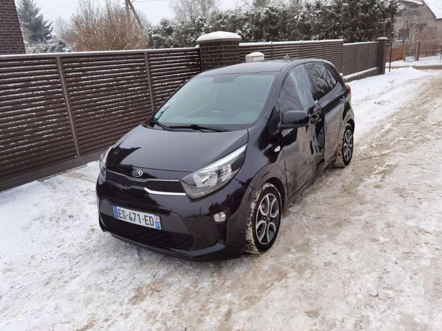 Black Kia Picanto 2017 in Kaunas, with an engine capacity of 1.25 L and mileage of 92 thousand km for 5500 €, photo 2 on AUTOMOTO.COM.LV