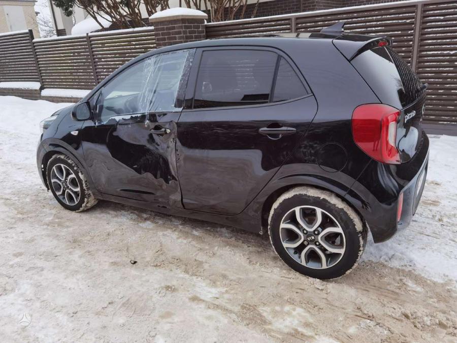 Black Kia Picanto 2017 in Kaunas, with an engine capacity of 1.25 L and mileage of 92 thousand km for 5500 €, photo 24 on AUTOMOTO.COM.LV