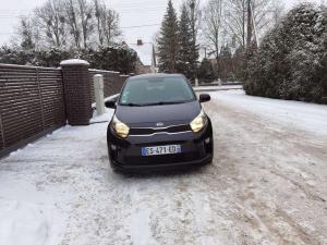 Black Kia Picanto 2017 in Kaunas, with an engine capacity of 1.25 L and mileage of 92 thousand km for 5500 €, photo 28 on AUTOMOTO.COM.LV
