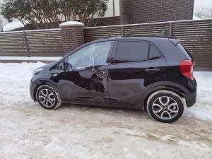 Black Kia Picanto 2017 in Kaunas, with an engine capacity of 1.25 L and mileage of 92 thousand km for 5500 €, photo 31 on AUTOMOTO.COM.LV