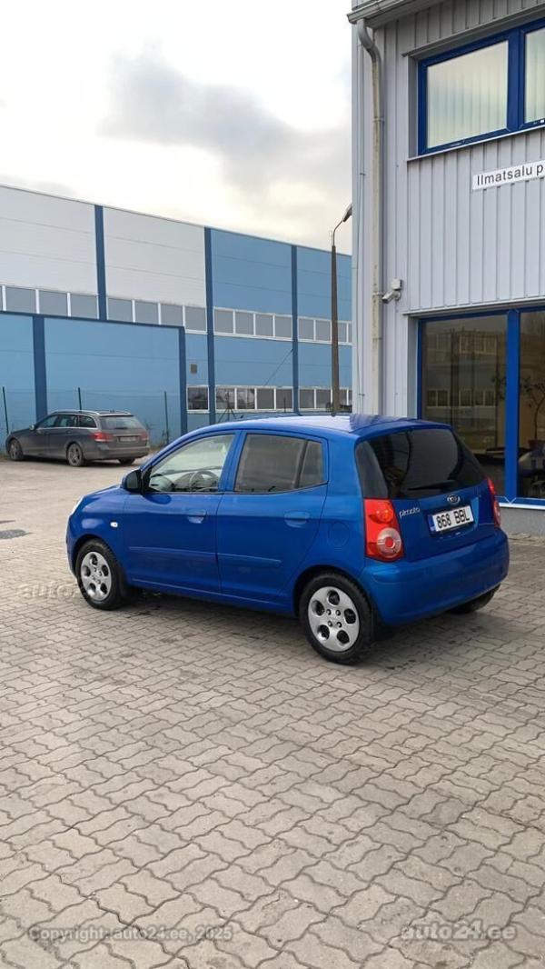 Zils Kia Picanto 2008 Tallina, ar dzinēja tilpumu 1.10 L un nobraukumu 165 tūkst. km par 1250 €, foto 3 vietnē AUTOMOTO.COM.LV