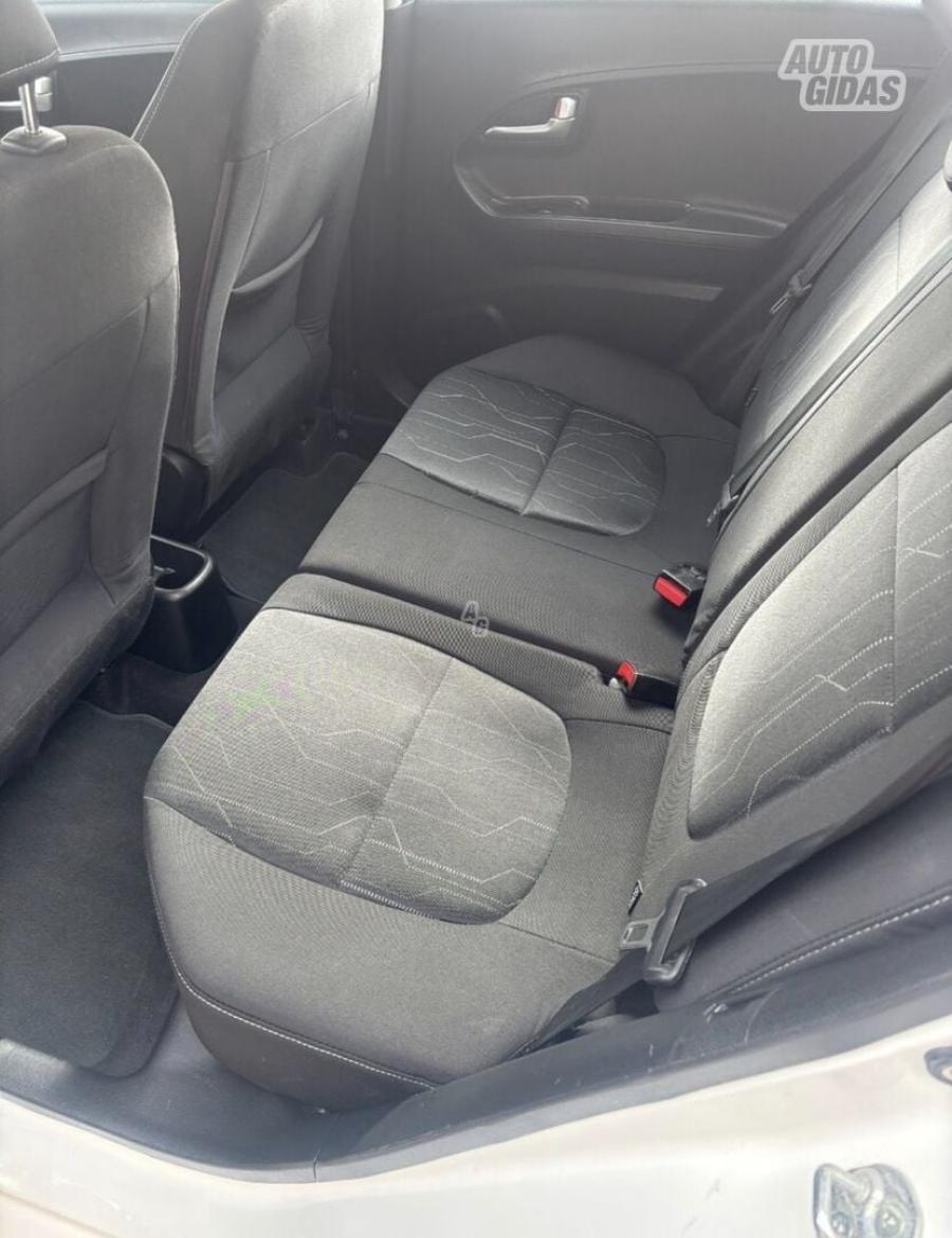 Blue Kia Picanto 2012 in Kaunas, with an engine capacity of 1.20 L and mileage of 98 thousand km for 3400 €, photo 13 on AUTOMOTO.COM.LV
