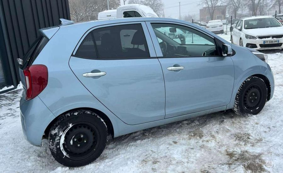 Blue Kia Picanto 2019 in Taurage, with an engine capacity of 1.25 L and mileage of 227 thousand km for 5300 €, photo 2 on AUTOMOTO.COM.LV