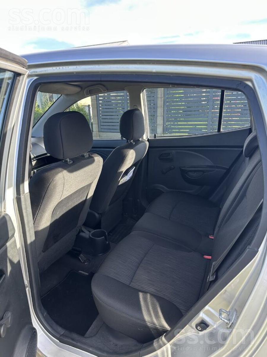 Grey Kia Picanto 2009 in Riga, with an engine capacity of 1.10 L and mileage of 205 thousand km for 1500 €, photo 9 on AUTOMOTO.COM.LV