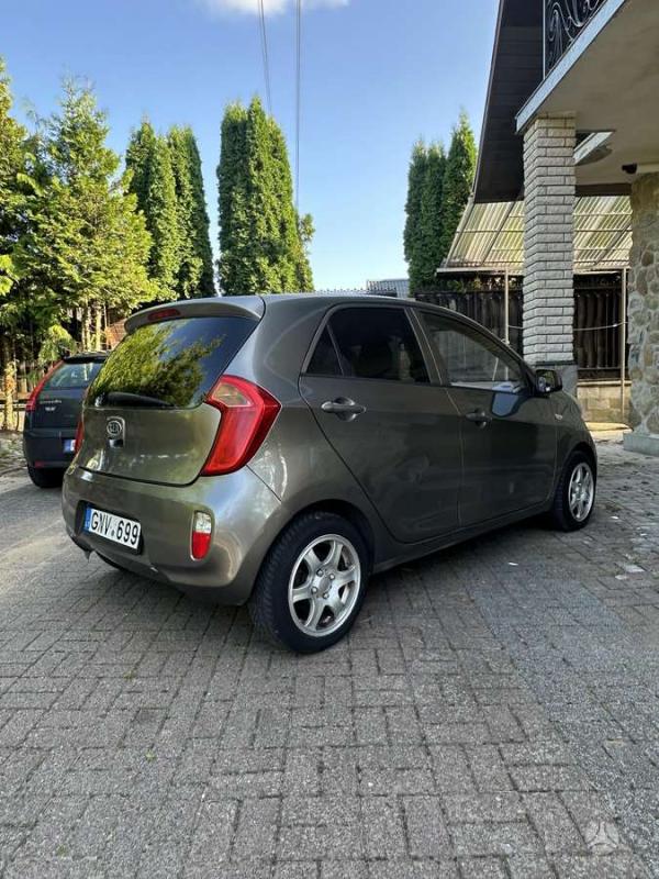 Pelēks Kia Picanto 2013 Viļņa, ar dzinēja tilpumu 1.25 L un nobraukumu 150 tūkst. km par 2650 €, foto 5 vietnē AUTOMOTO.COM.LV
