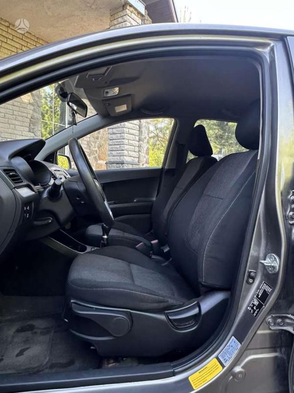 Pelēks Kia Picanto 2013 Viļņa, ar dzinēja tilpumu 1.25 L un nobraukumu 150 tūkst. km par 2650 €, foto 8 vietnē AUTOMOTO.COM.LV