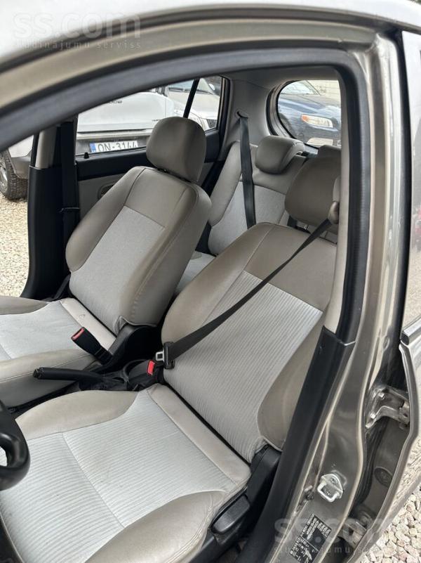 Pelēks Kia Picanto 2008 Rīga, ar dzinēja tilpumu 1.00 L un nobraukumu 85 tūkst. km par 1100 €, foto 7 vietnē AUTOMOTO.COM.LV