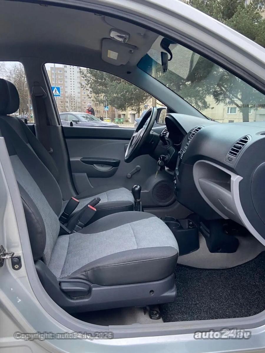 Kia Picanto 2005 Tallina, ar dzinēja tilpumu 1.10 L un nobraukumu 120 tūkst. km par 1190 €, foto 8 vietnē AUTOMOTO.COM.LV