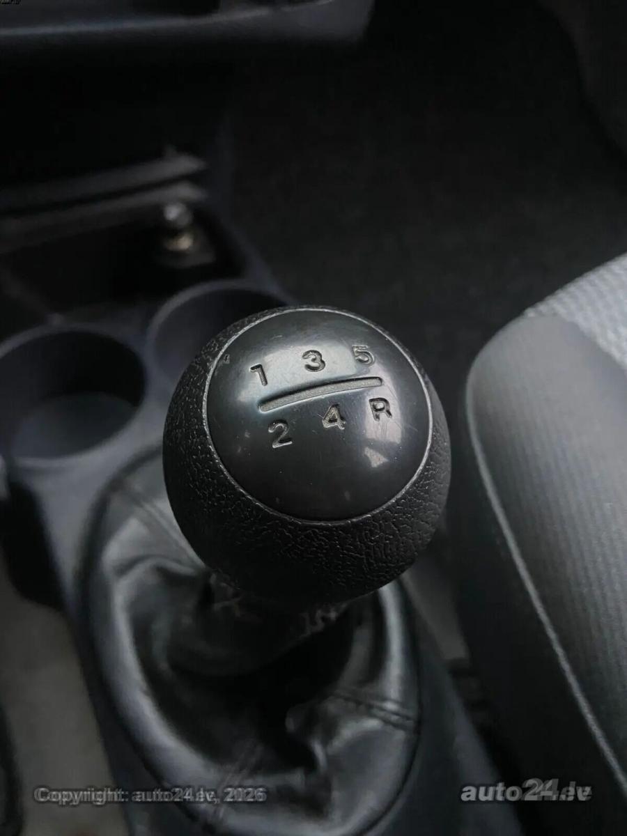 Kia Picanto 2005 Tallina, ar dzinēja tilpumu 1.10 L un nobraukumu 120 tūkst. km par 1190 €, foto 12 vietnē AUTOMOTO.COM.LV