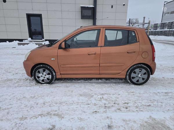Orange Kia Picanto 2005 in Vilnius, with an engine capacity of 1.09 L and mileage of 72 thousand km for 1300 €, photo 5 on AUTOMOTO.COM.LV