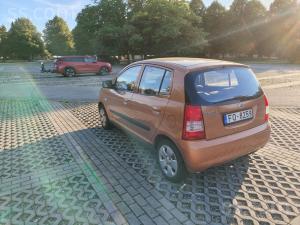 Oranžs Kia Picanto 2005 Ventspils, ar dzinēja tilpumu 1.00 L un nobraukumu 110 tūkst. km par 1000 €, foto 5 vietnē AUTOMOTO.COM.LV