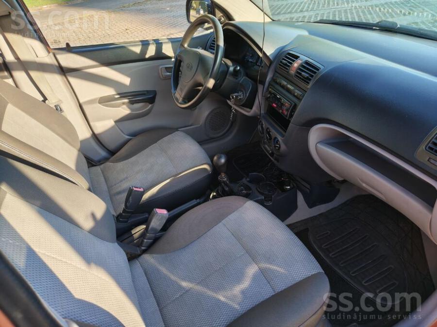 Oranžs Kia Picanto 2005 Ventspils, ar dzinēja tilpumu 1.00 L un nobraukumu 110 tūkst. km par 1000 €, foto 9 vietnē AUTOMOTO.COM.LV