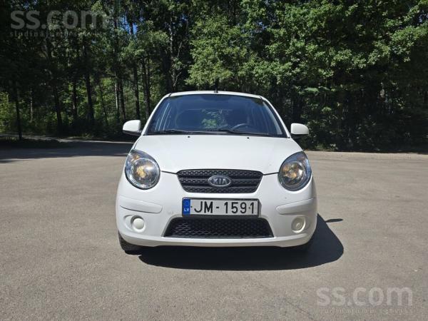 White Kia Picanto 2010 in Riga, with an engine capacity of 1.10 L and mileage of 111 thousand km for 1500 €, photo 3 on AUTOMOTO.COM.LV