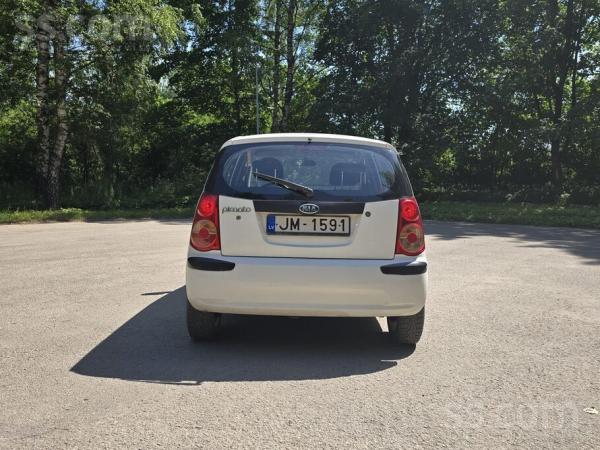 White Kia Picanto 2010 in Riga, with an engine capacity of 1.10 L and mileage of 111 thousand km for 1500 €, photo 6 on AUTOMOTO.COM.LV