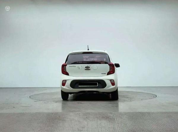 White Kia Picanto 2020 in Vilnius, with an engine capacity of 1.25 L and mileage of 149 thousand km for 5570 €, photo 4 on AUTOMOTO.COM.LV