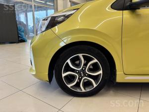 Yellow Kia Picanto 2019 in Riga, with an engine capacity of 1.20 L and mileage of 84 thousand km for 10900 €, photo 6 on AUTOMOTO.COM.LV