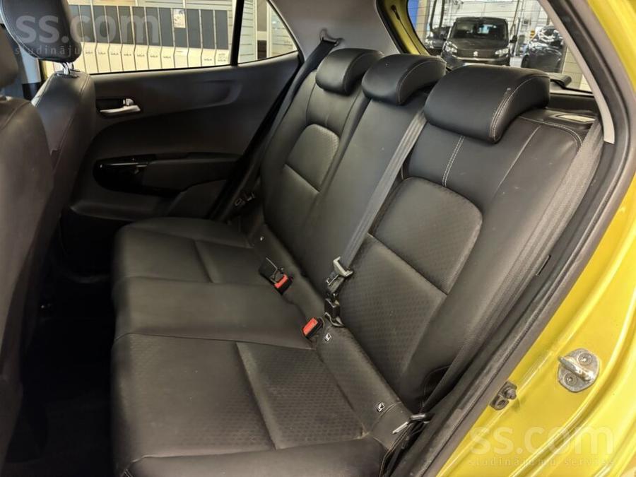 Yellow Kia Picanto 2019 in Riga, with an engine capacity of 1.20 L and mileage of 84 thousand km for 10900 €, photo 28 on AUTOMOTO.COM.LV