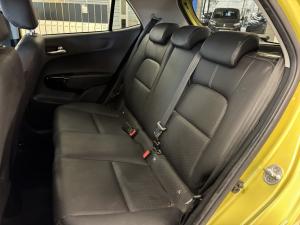 Yellow Kia Picanto 2019 in Riga, with an engine capacity of 1.20 L and mileage of 84 thousand km for 10900 €, photo 28 on AUTOMOTO.COM.LV
