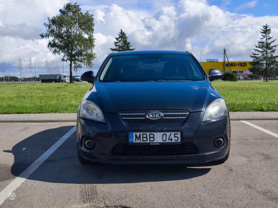 Melns Kia ProCeed 2009 Marijampole, ar dzinēja tilpumu 1.99 L un nobraukumu 260 tūkst. km par 1950 €, foto 4 vietnē AUTOMOTO.COM.LV