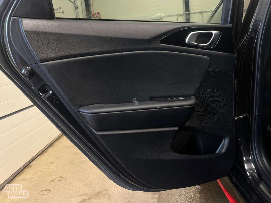 Melns Kia ProCeed 2019 Aukštieji Rusokai, ar dzinēja tilpumu 1.60 L un nobraukumu 120 tūkst. km par 14900 €, foto 30 vietnē AUTOMOTO.COM.LV