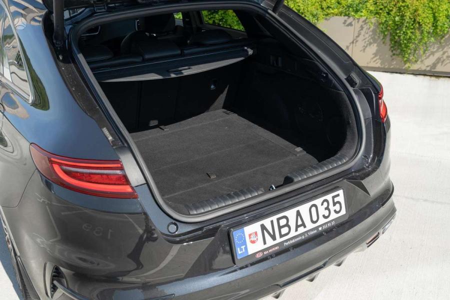 Melns Kia ProCeed 2019 Viļņa, ar dzinēja tilpumu 1.60 L un nobraukumu 113 tūkst. km par 16100 €, foto 12 vietnē AUTOMOTO.COM.LV